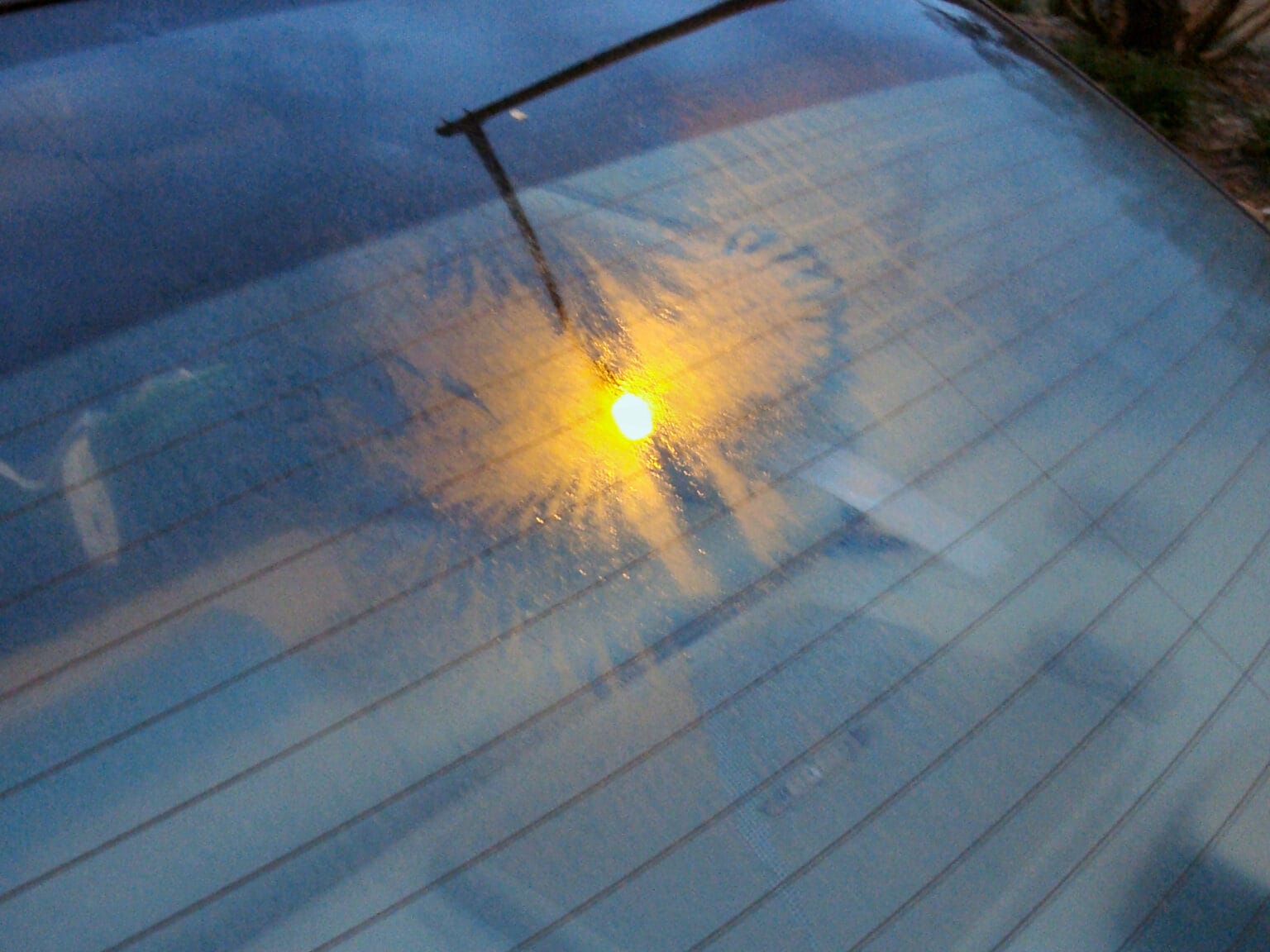 What Are The Lines On The Back Windshield » Road Momentum